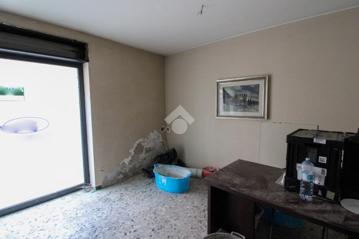 Negozio in vendita a Stezzano