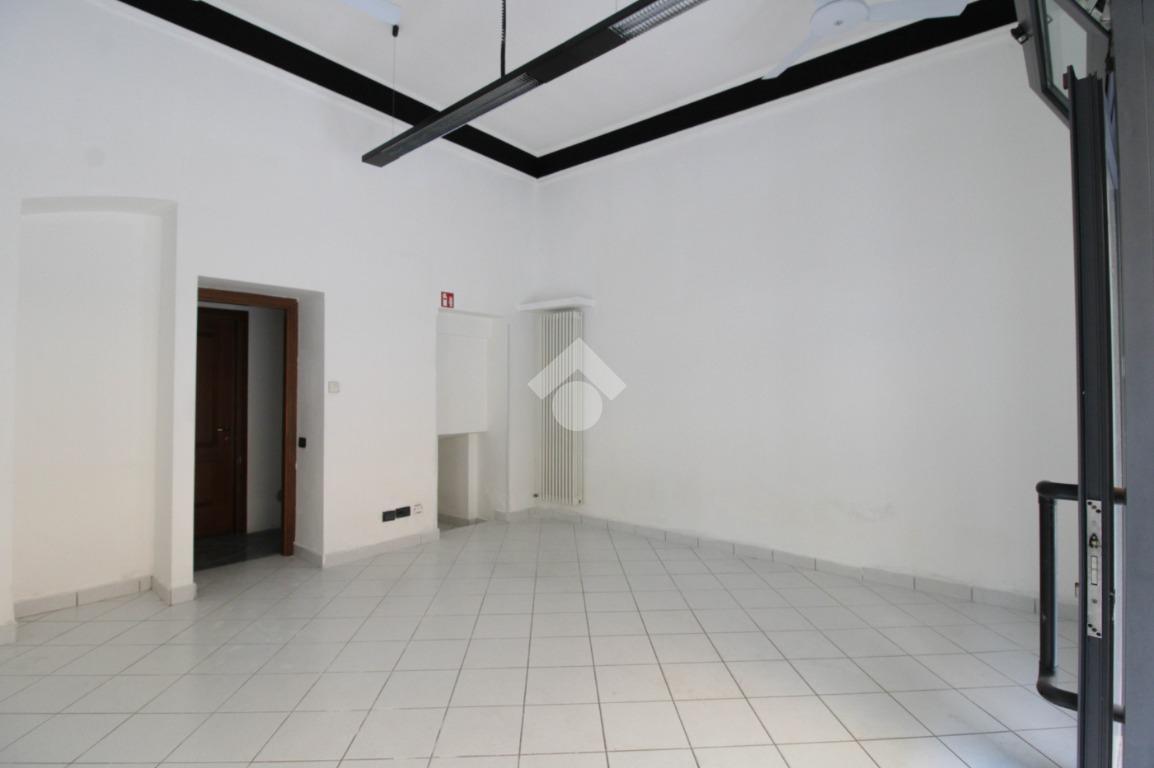 Negozio in affitto a Osio Sotto