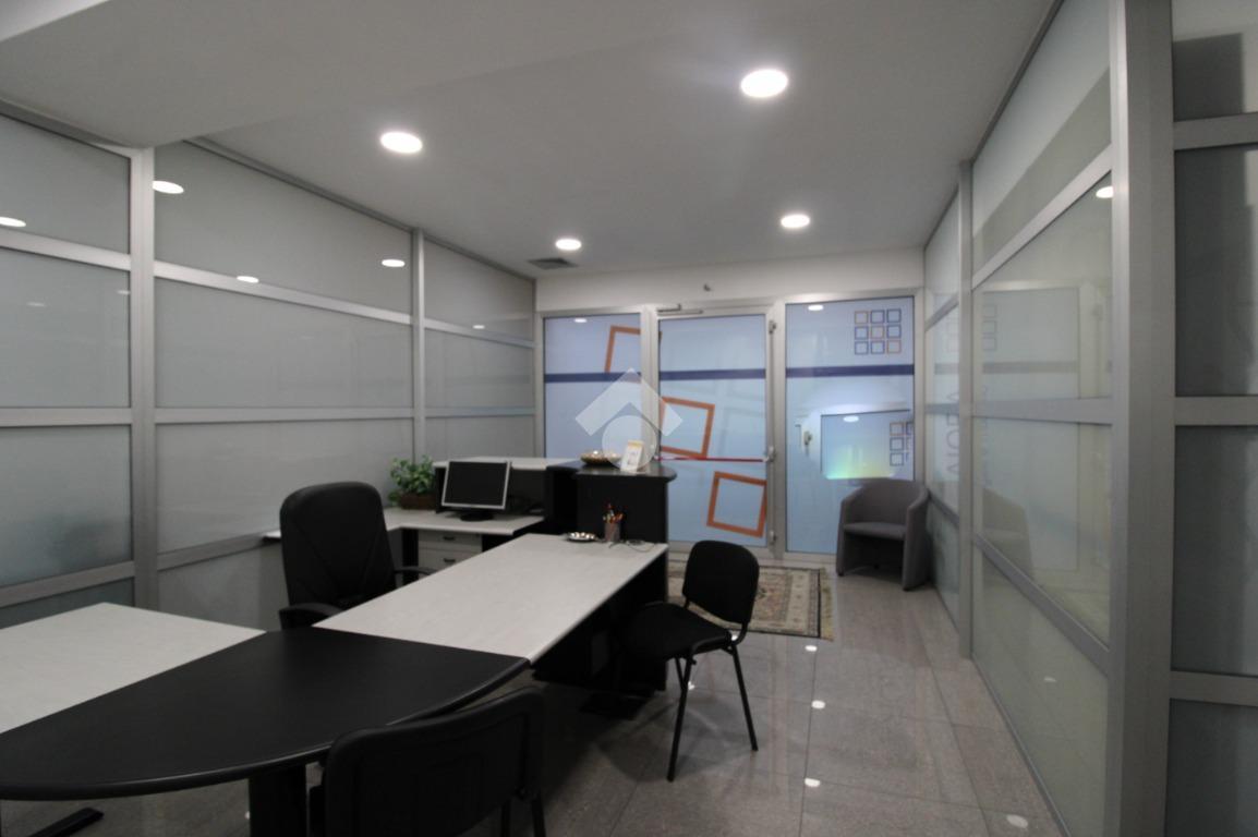 Ufficio in vendita a Osio Sotto