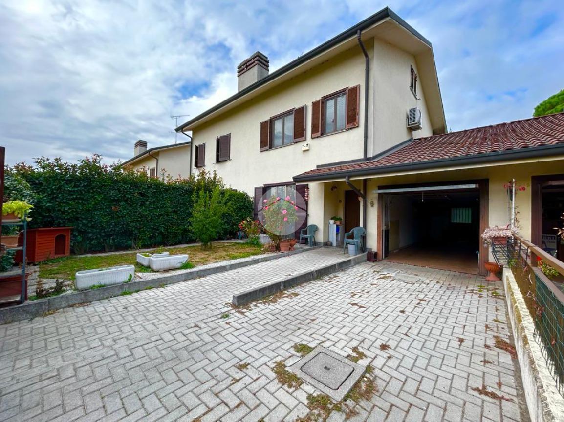 Villa a schiera in vendita a Opera