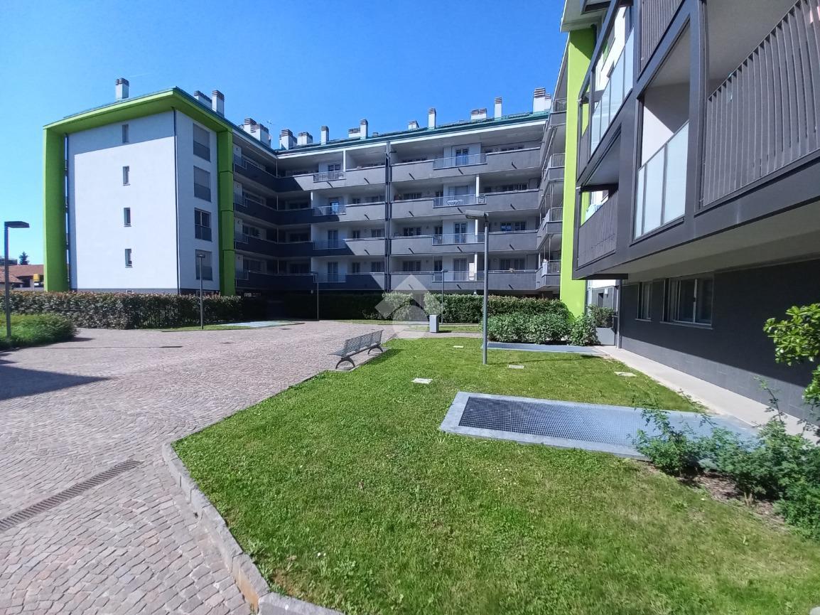 Trilocale in Via Cesare Battisti 15, Pero