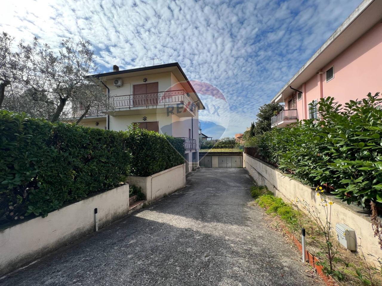Casa indipendente in vendita a Peschiera Del Garda