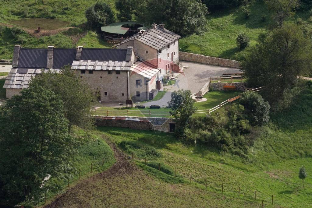 Agriturismo in vendita a Rovere' Veronese
