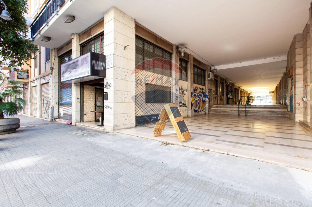 Negozio in vendita a Cagliari