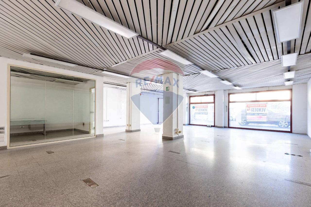 Negozio in vendita a Quartu Sant'Elena