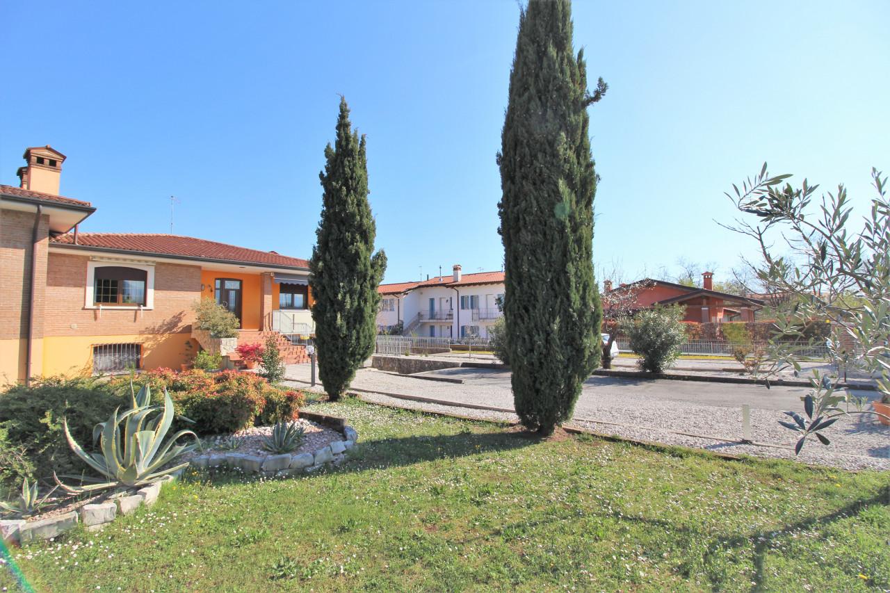 Villa in vendita a Zugliano