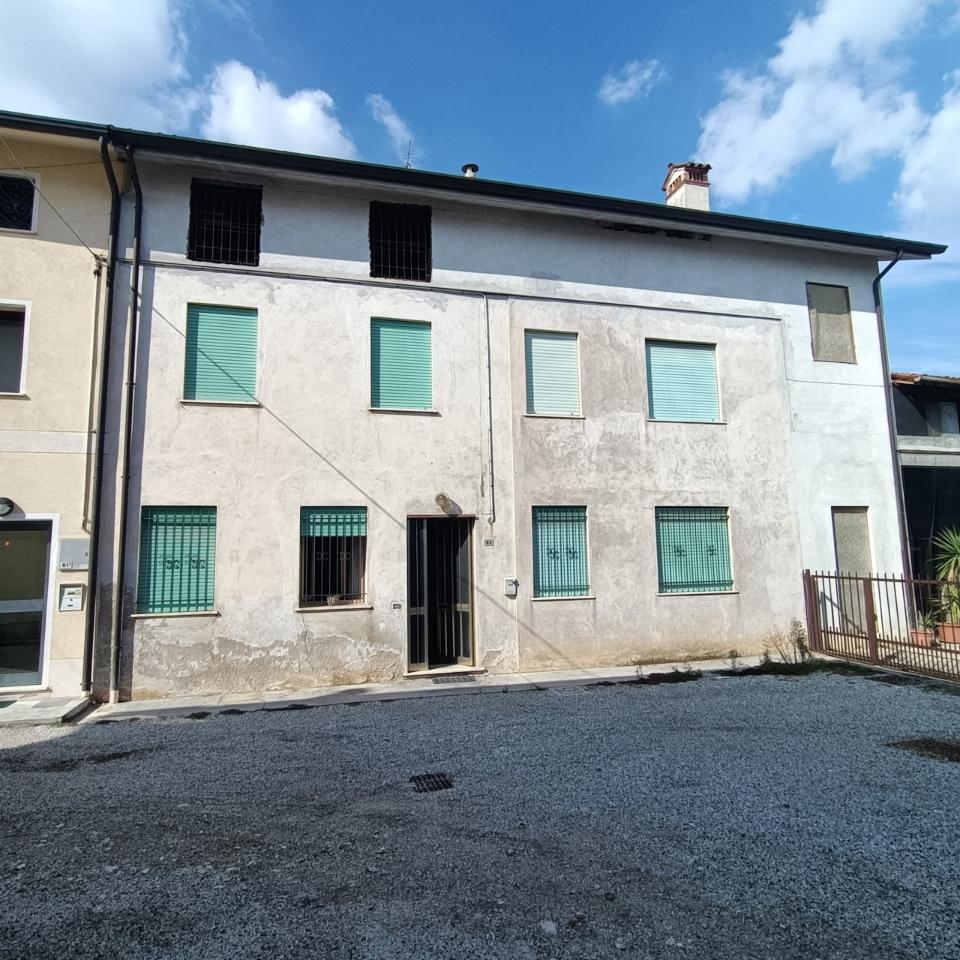 Villa a schiera in vendita a Montecchio Precalcino