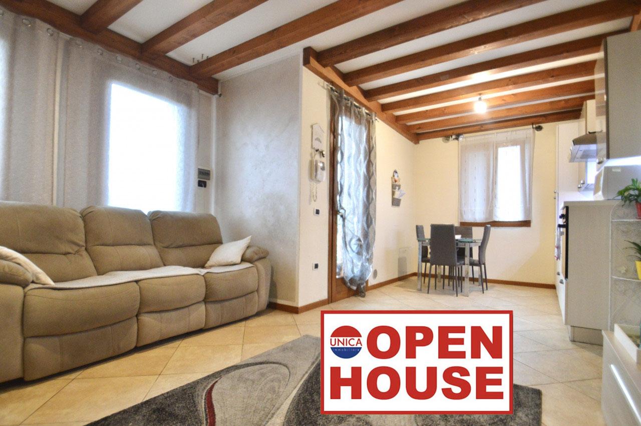 Appartamento in vendita a Rosa'