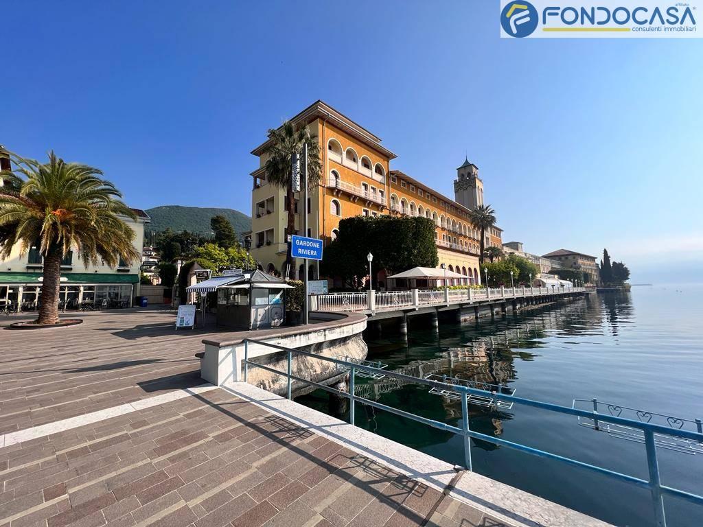 Casa indipendente in affitto a Gardone Riviera