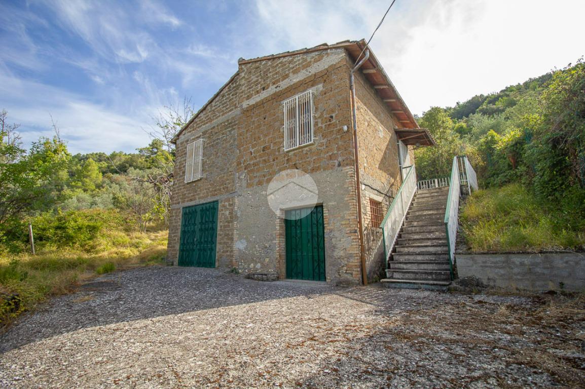 Casa indipendente in vendita a Montebuono