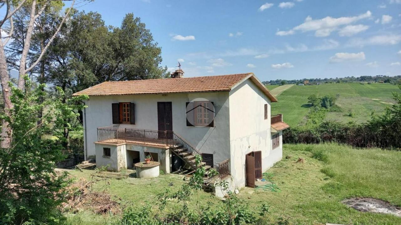 Casa indipendente in vendita a Calvi Dell'Umbria
