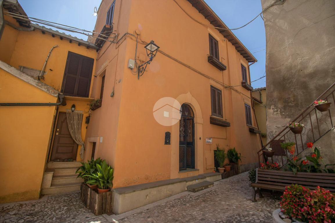 Appartamento in vendita a Magliano Sabina