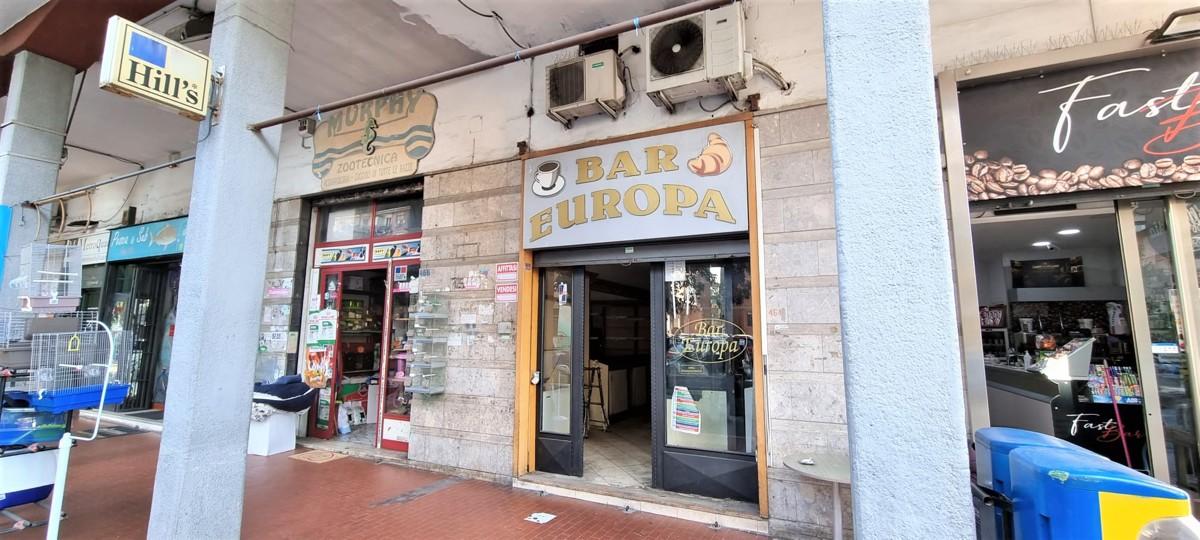 Negozio in vendita a Napoli