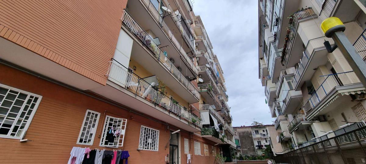 Appartamento in vendita a Napoli