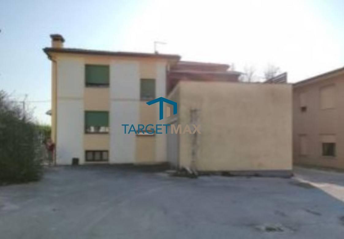 Casa indipendente in vendita a Nove