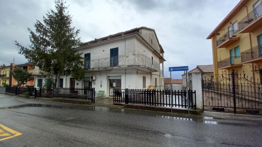 Attico in vendita a Lattarico