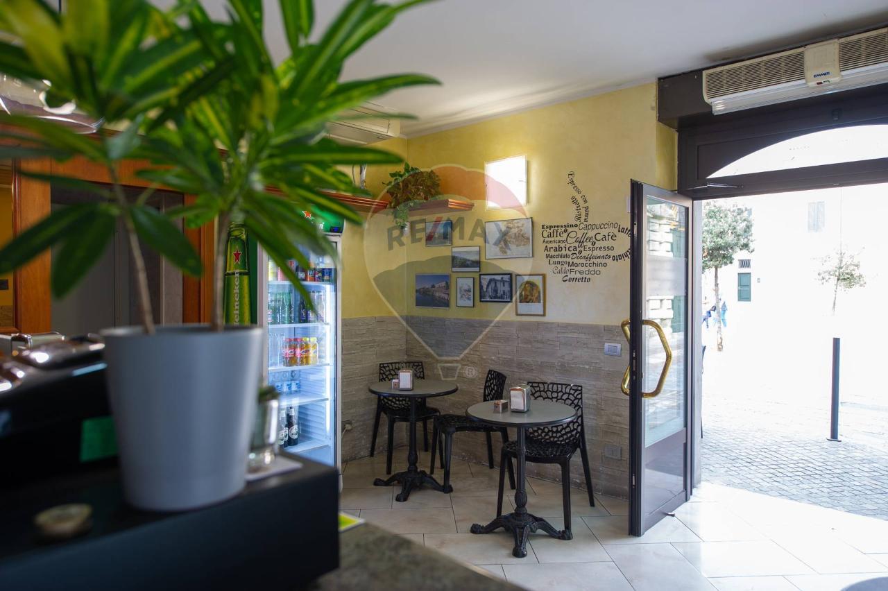 Esercizio commerciale in vendita a Vaprio D'Adda