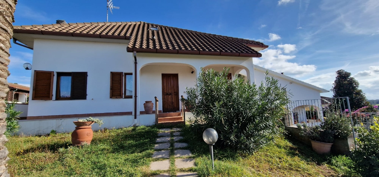 Villa bifamiliare in vendita a San Vincenzo