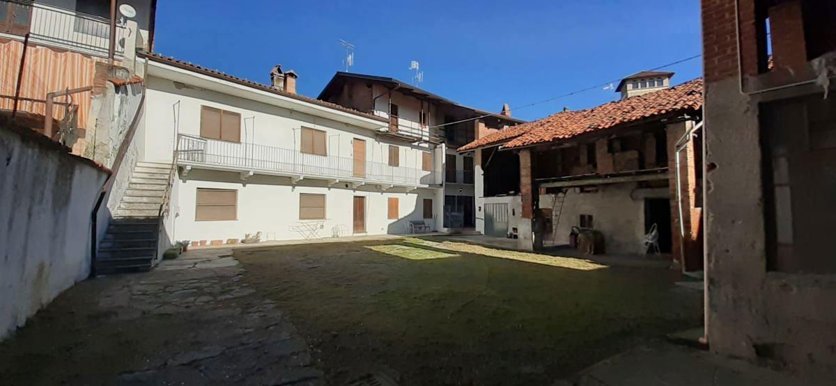 Casa indipendente in vendita a Strambino