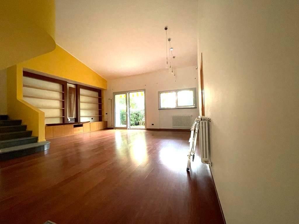 Villa a schiera in vendita a Paderno Dugnano