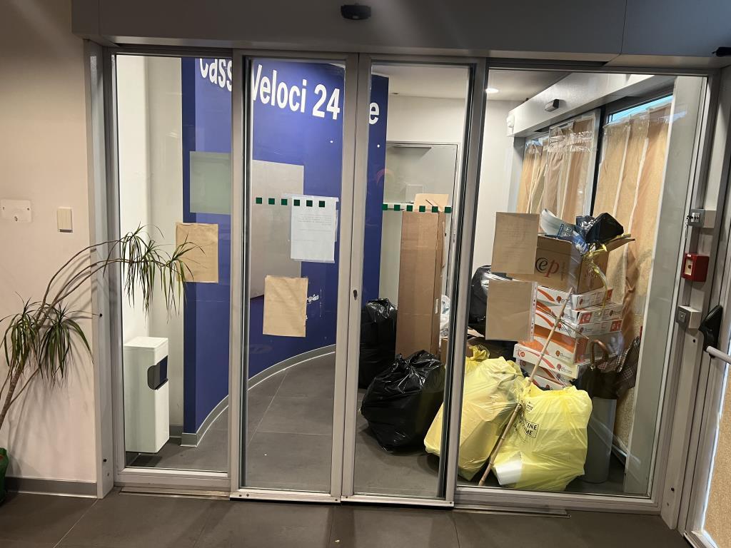 Locale commerciale in affitto a Ravenna