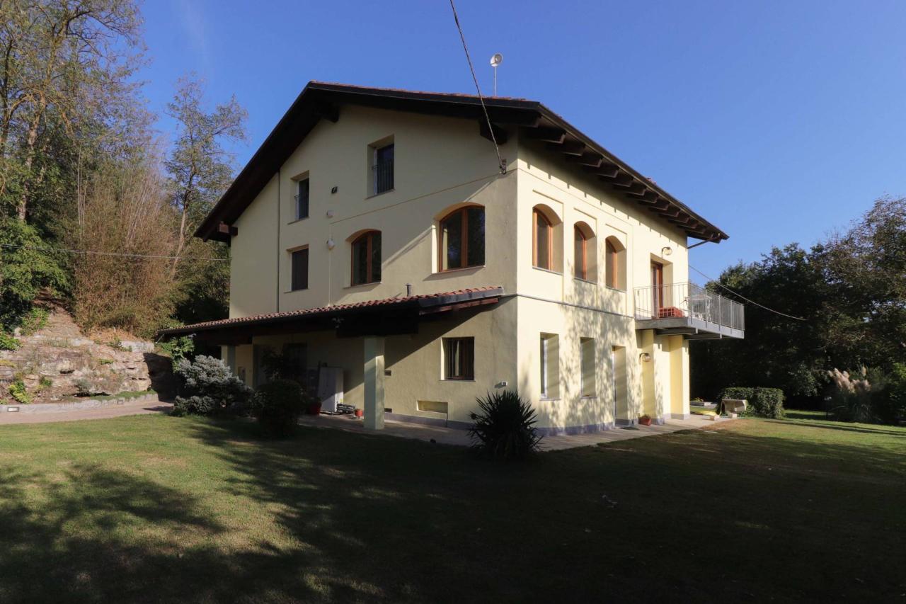 Villa in vendita a San Paolo Solbrito