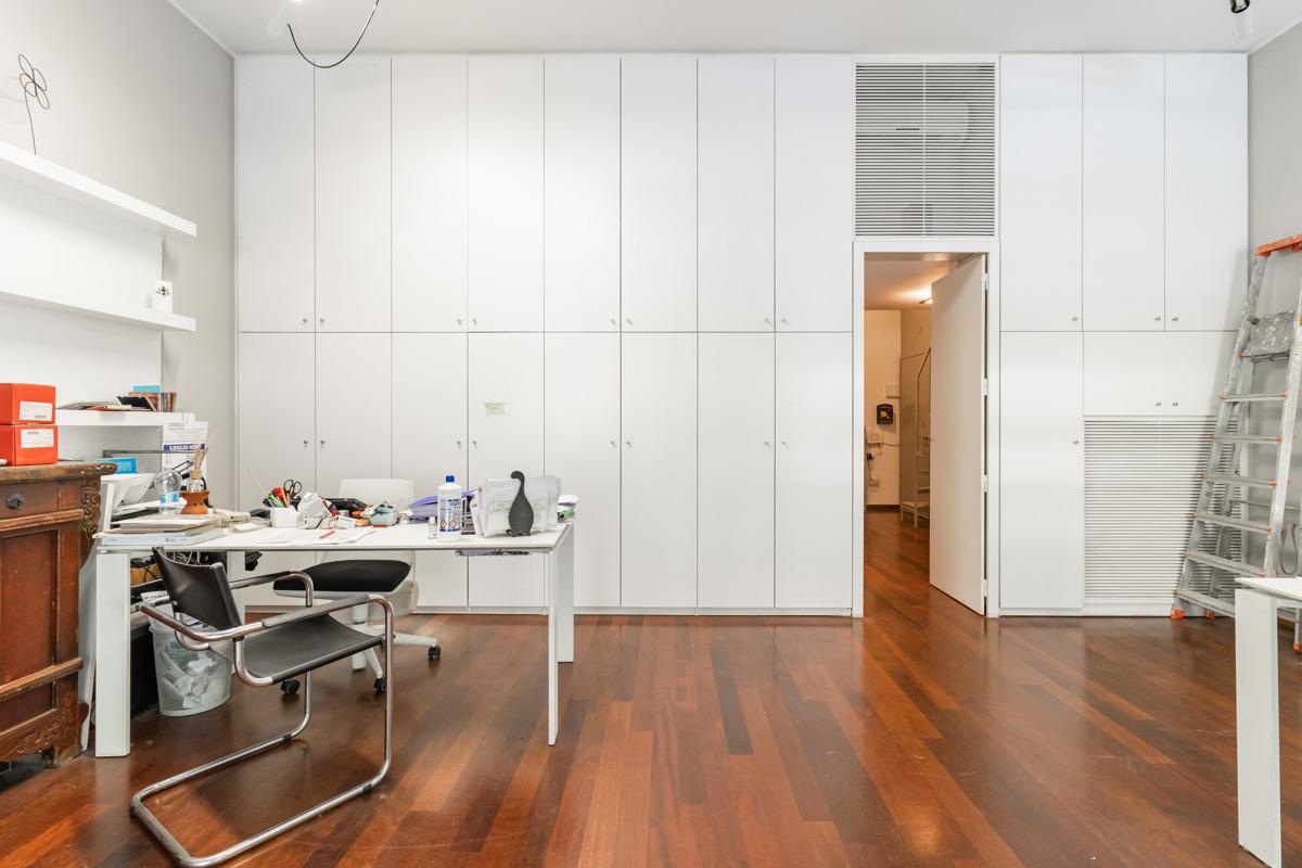 Negozio in vendita a Milano