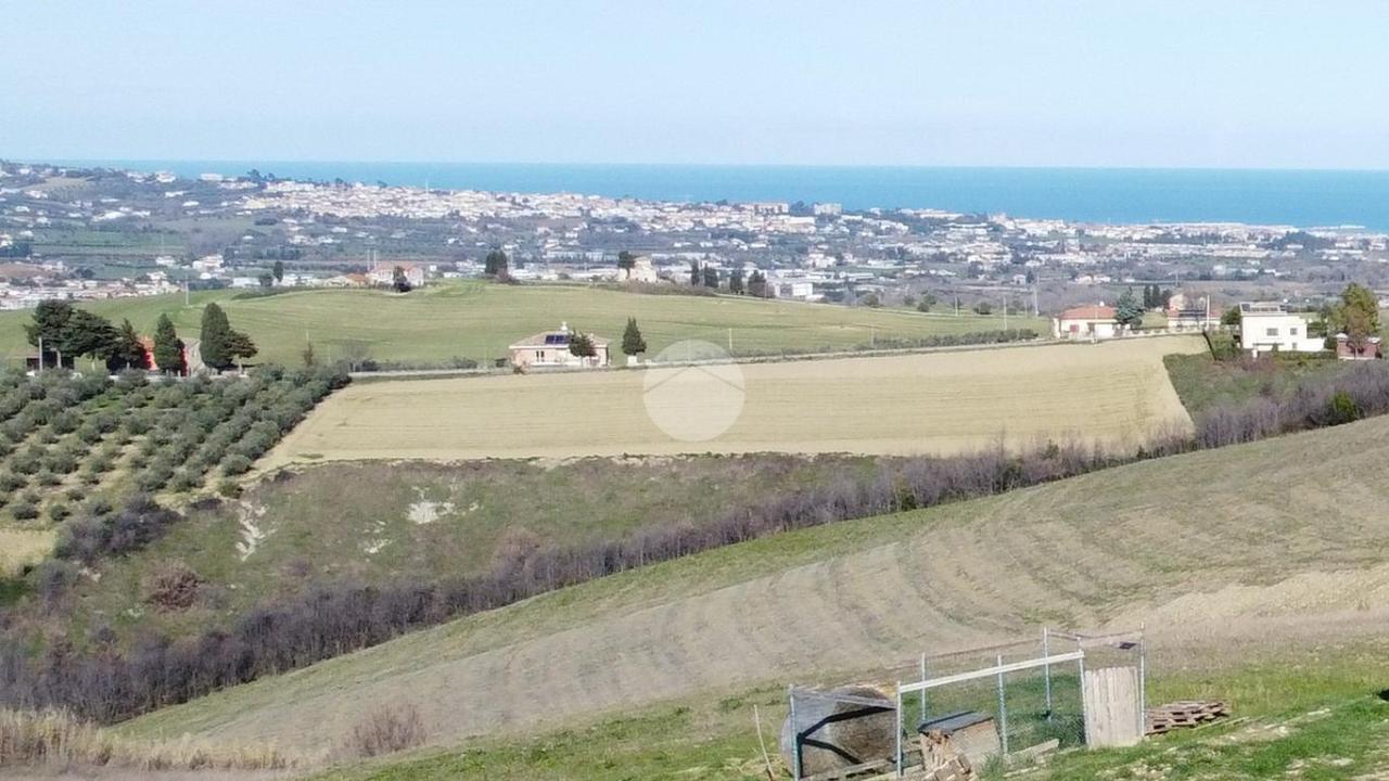Terreno agricolo in vendita a Roseto Degli Abruzzi