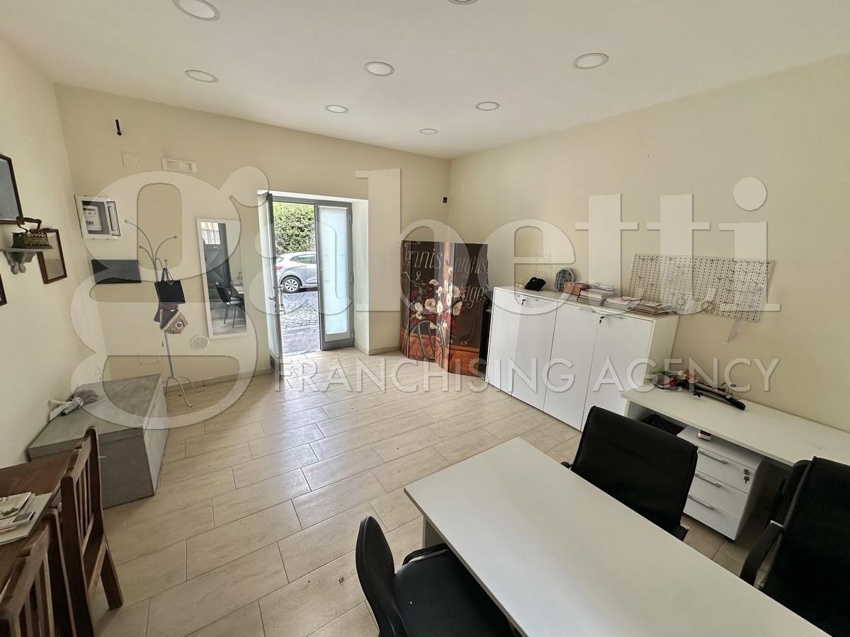 Ufficio in affitto a Marano Di Napoli