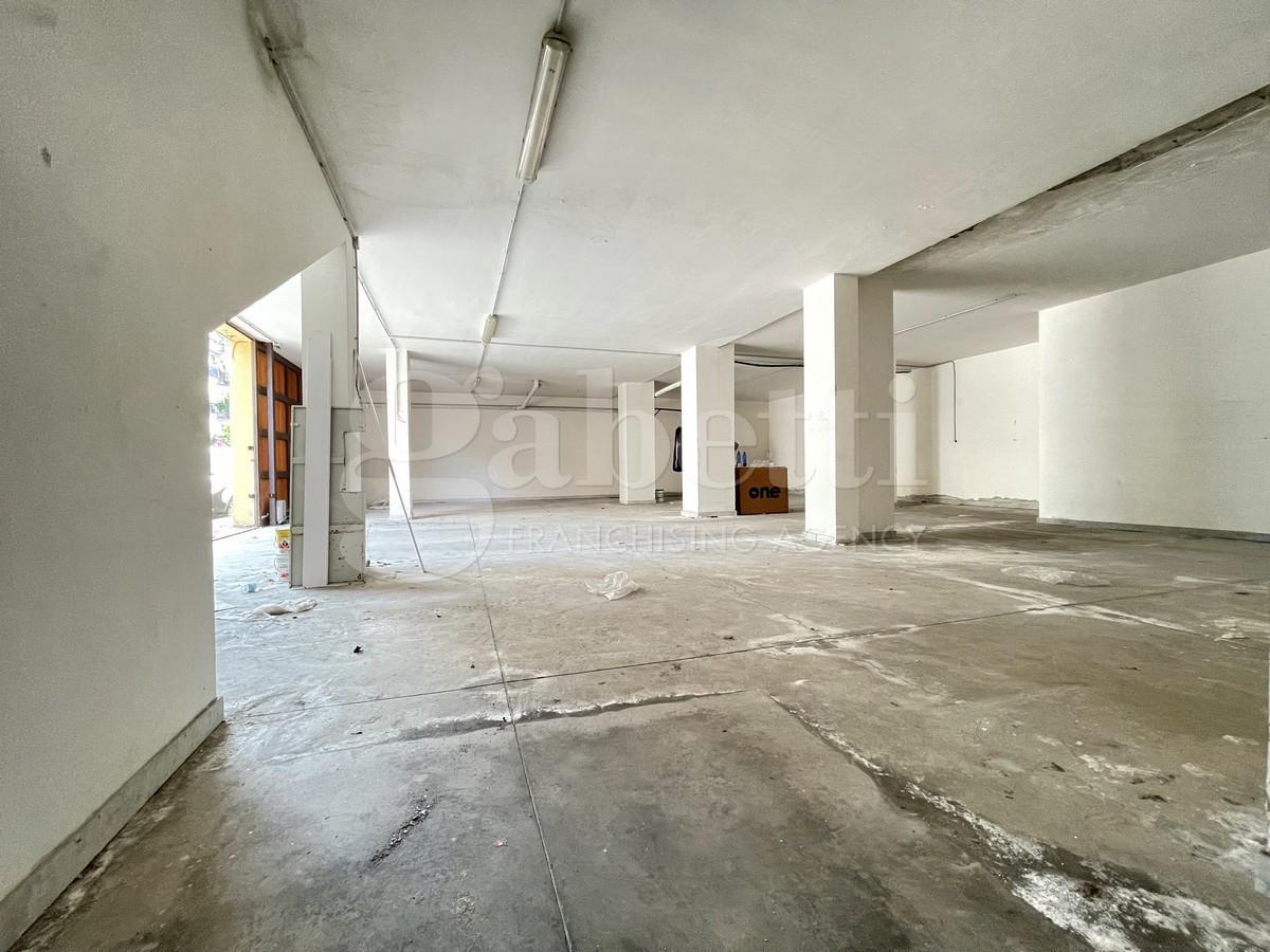 Magazzino in vendita a Marano Di Napoli