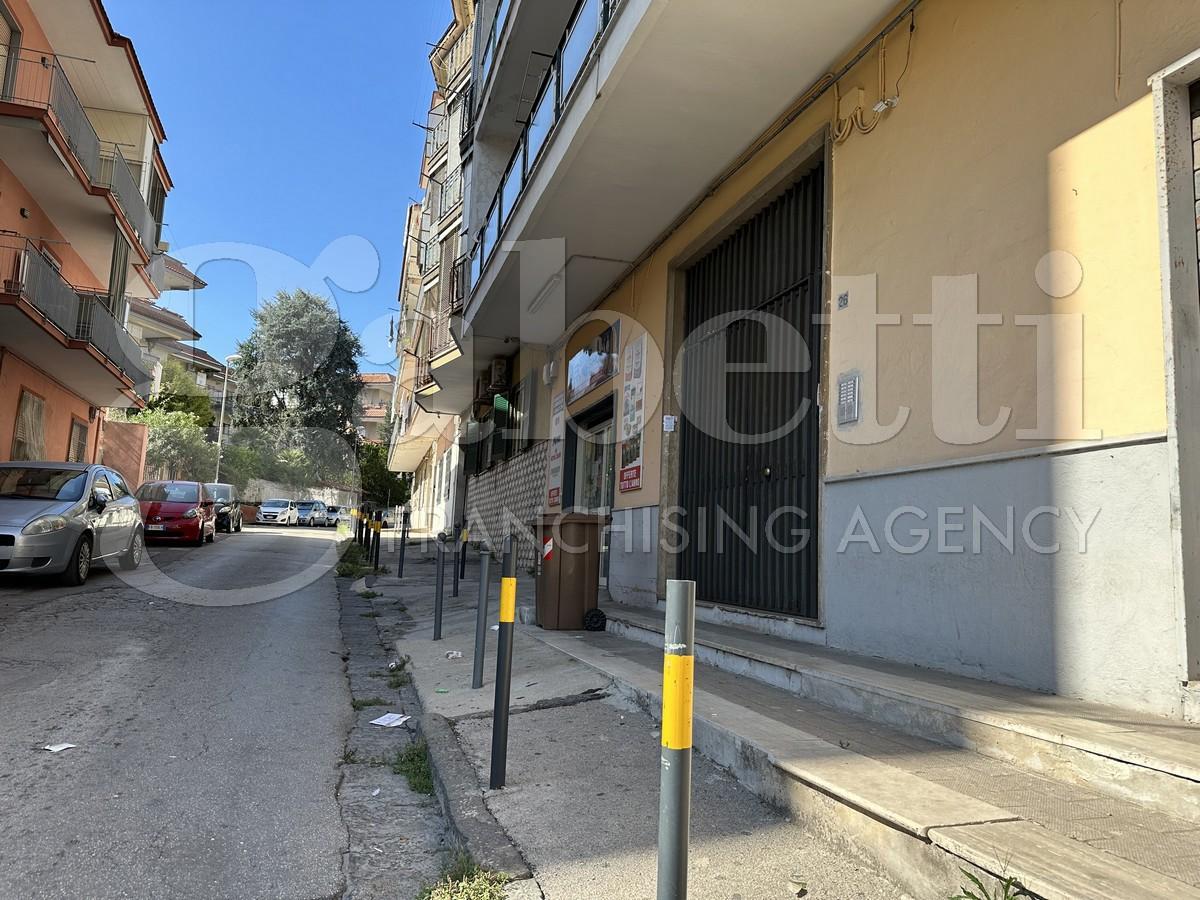 Negozio in vendita a Marano Di Napoli