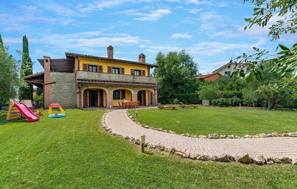 Villa in vendita a Terricciola
