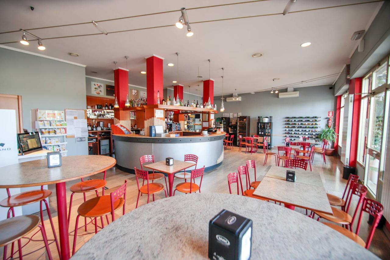 Esercizio commerciale in vendita a Volpiano