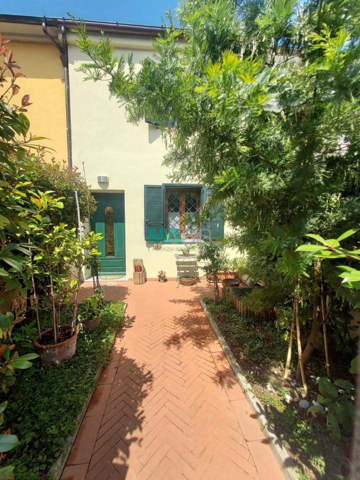 Casa indipendente in vendita a Prato