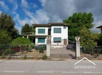 Villa in vendita a Cortona