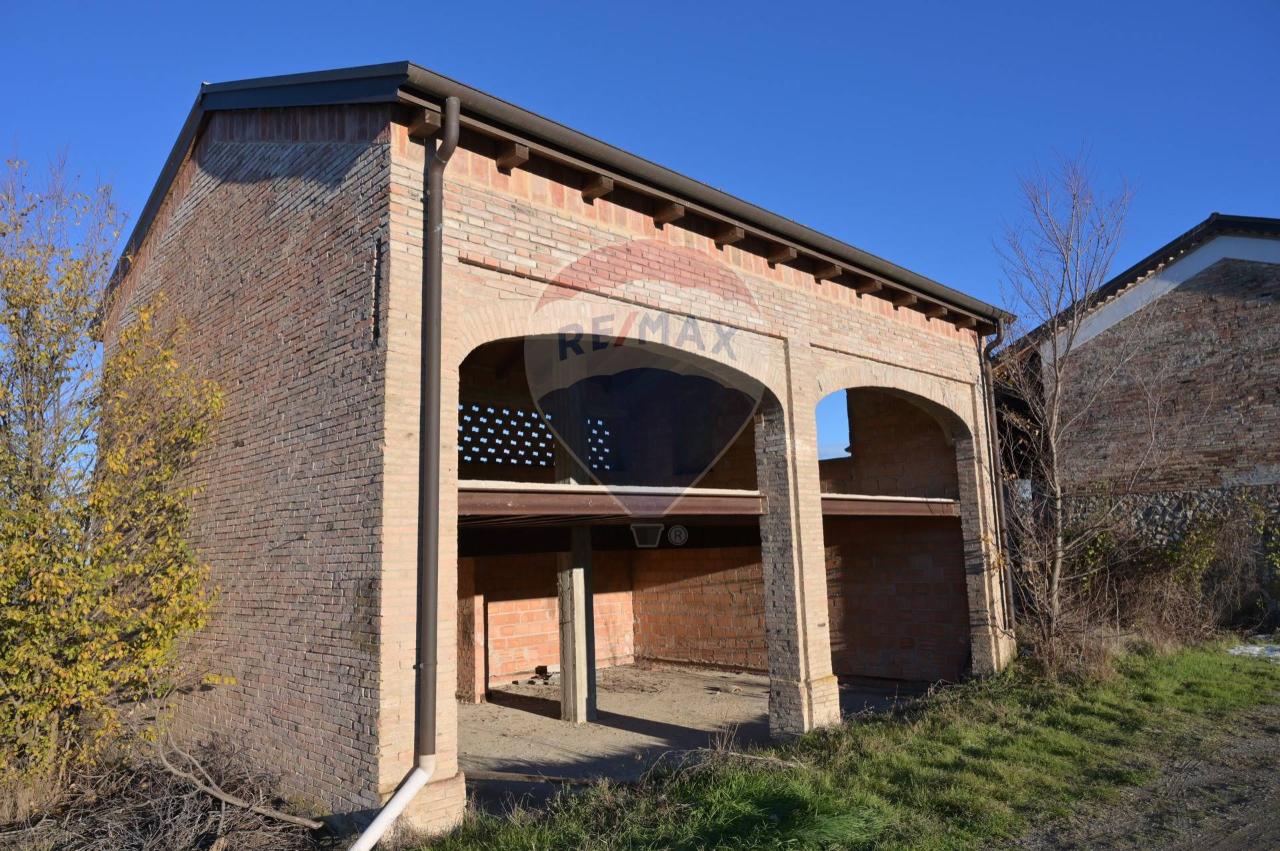 Rustico in vendita a Traversetolo