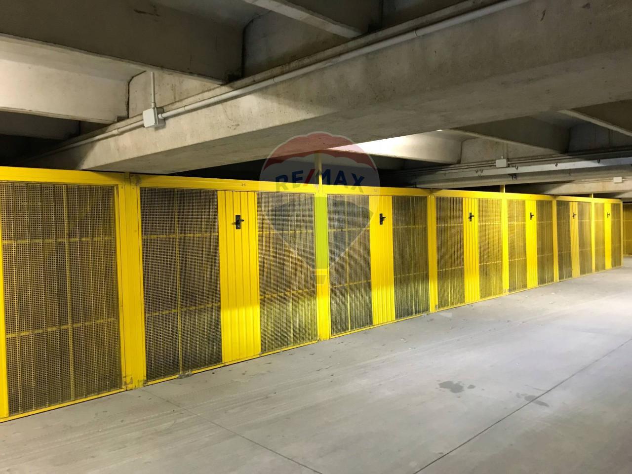 Box in vendita a Parma