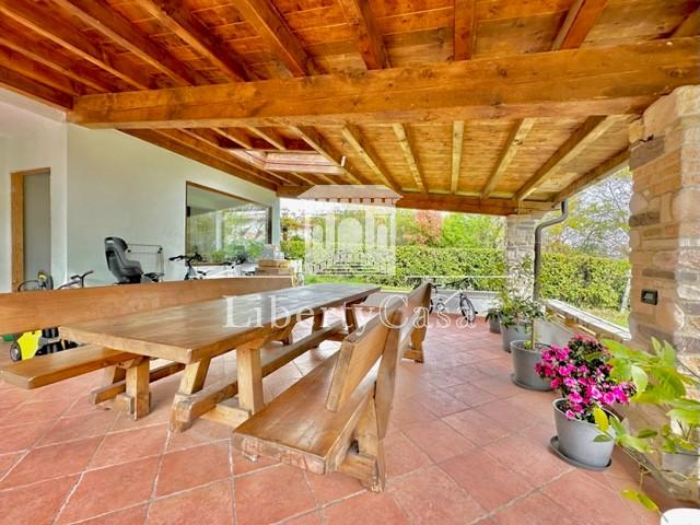 Villa in vendita a Soiano Del Lago