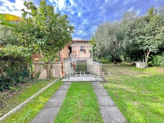 Villa in vendita a Toscolano Maderno