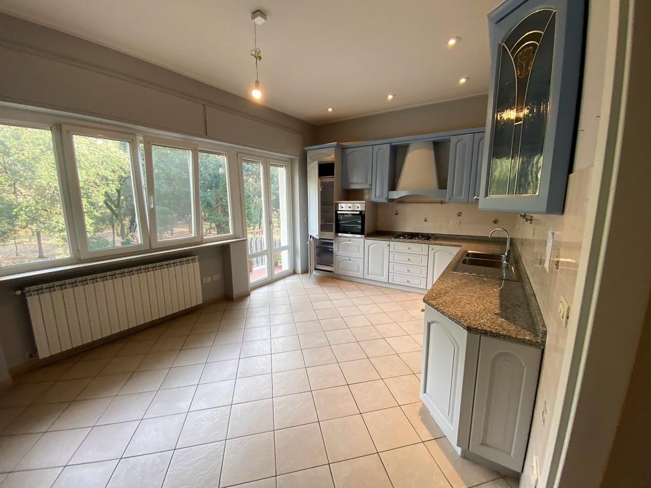 Appartamento in vendita a Viareggio