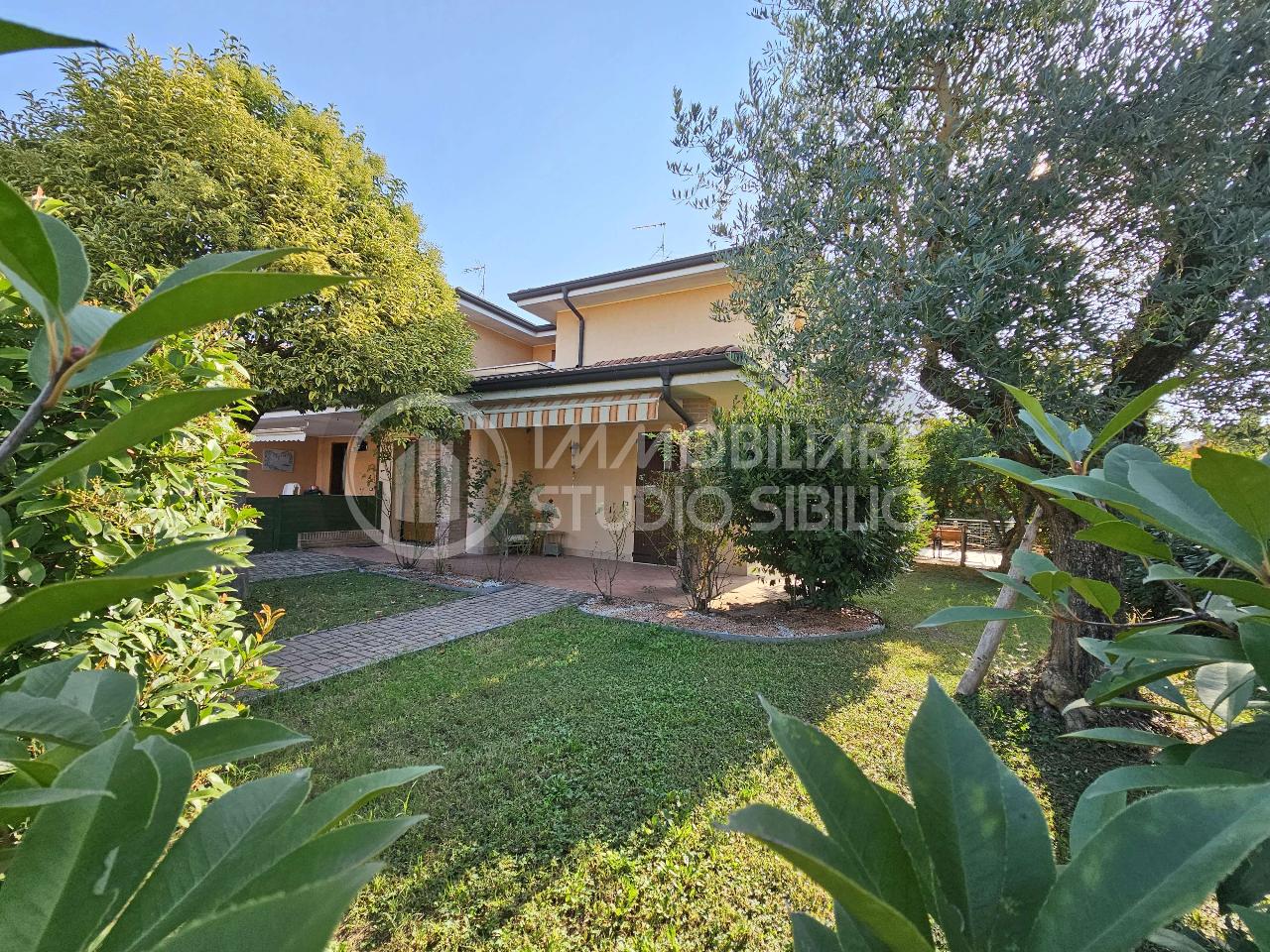 Villa a schiera in vendita a Borgo Virgilio