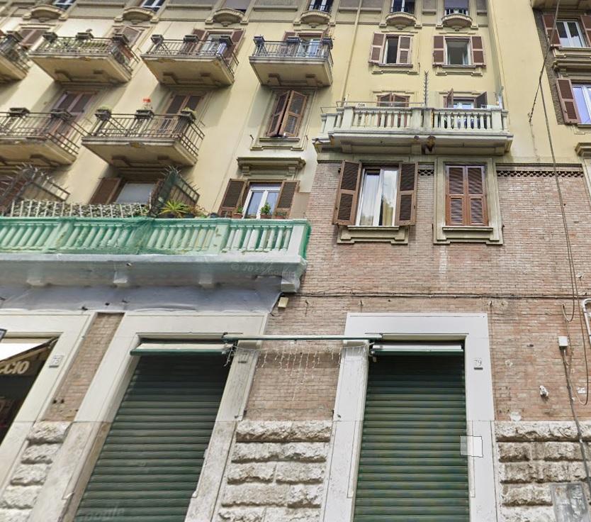 Negozio in affitto a Roma