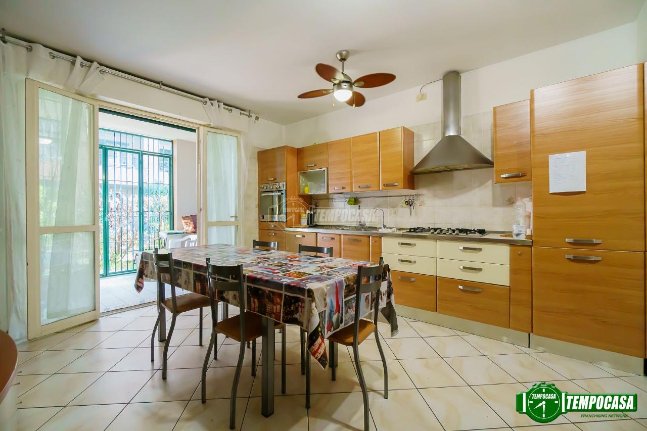 Appartamento in vendita a Villasanta