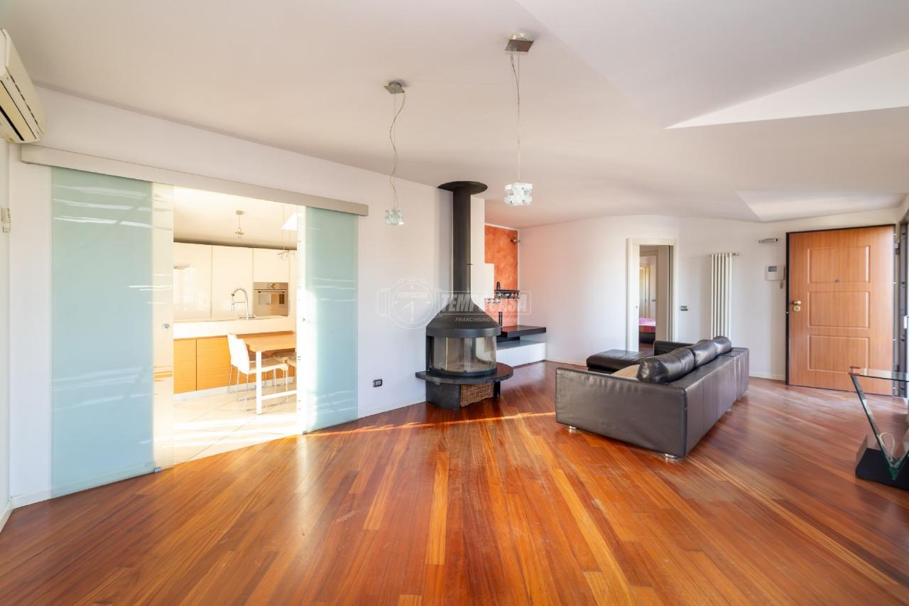 Attico in vendita a Cernusco Sul Naviglio