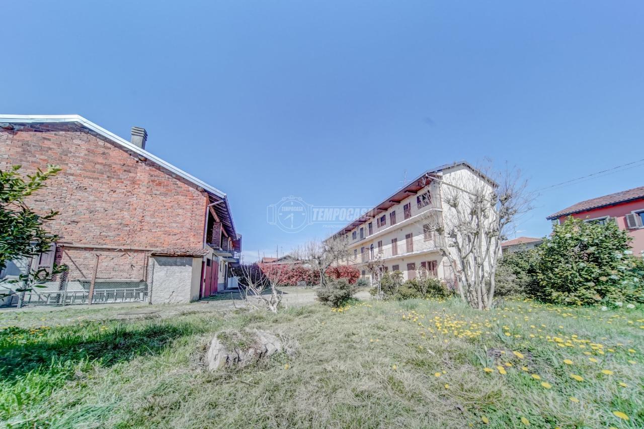 Cascina in vendita a Pombia