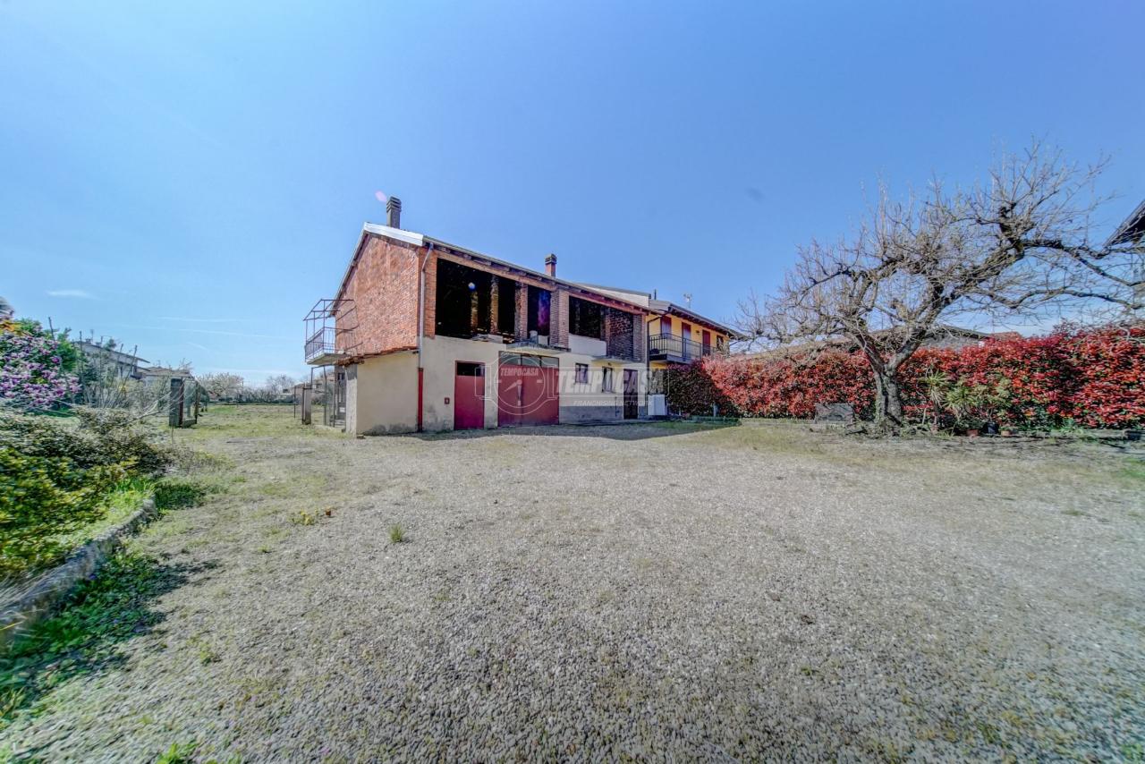 Rustico in vendita a Pombia