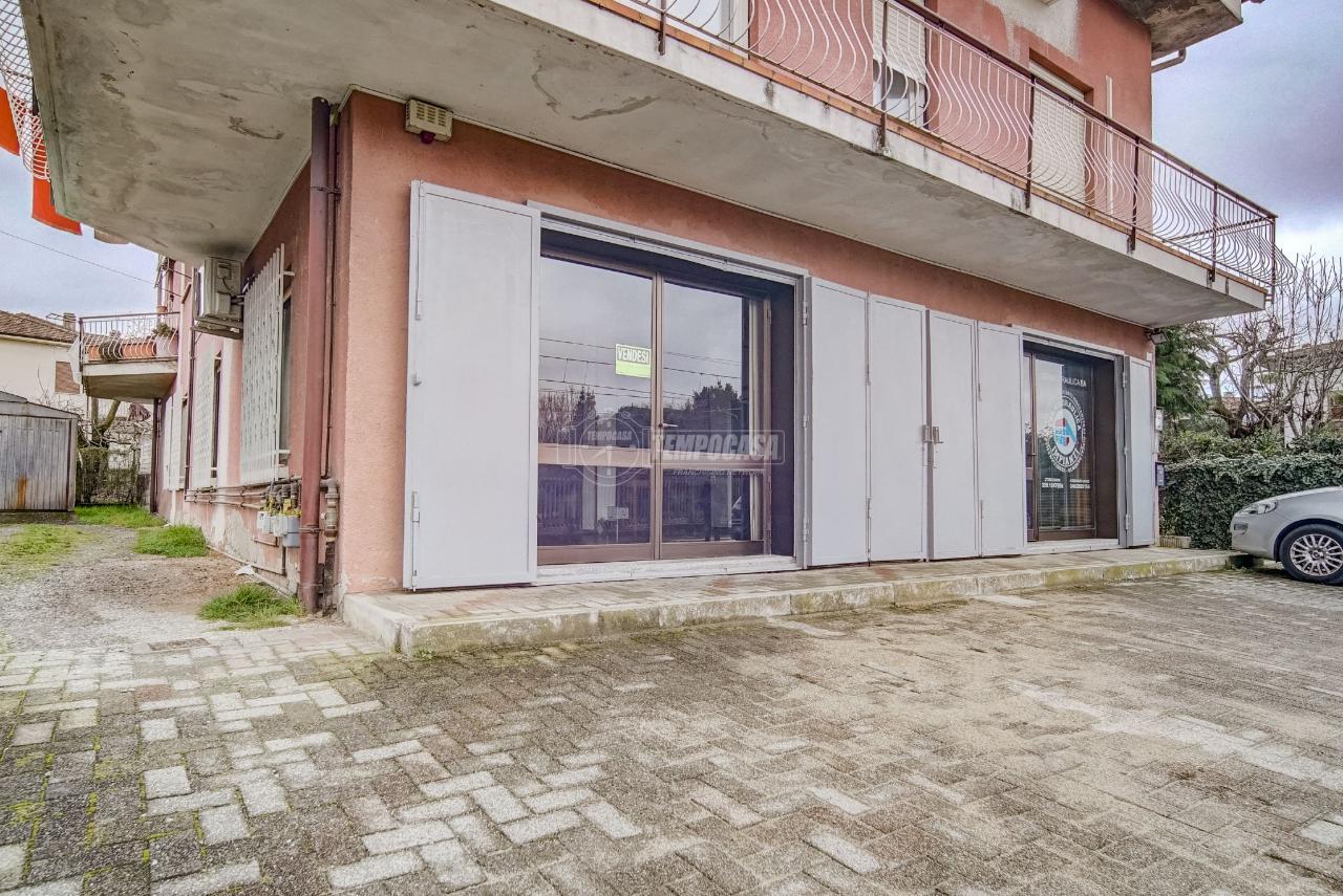 Laboratorio in vendita a Dormelletto