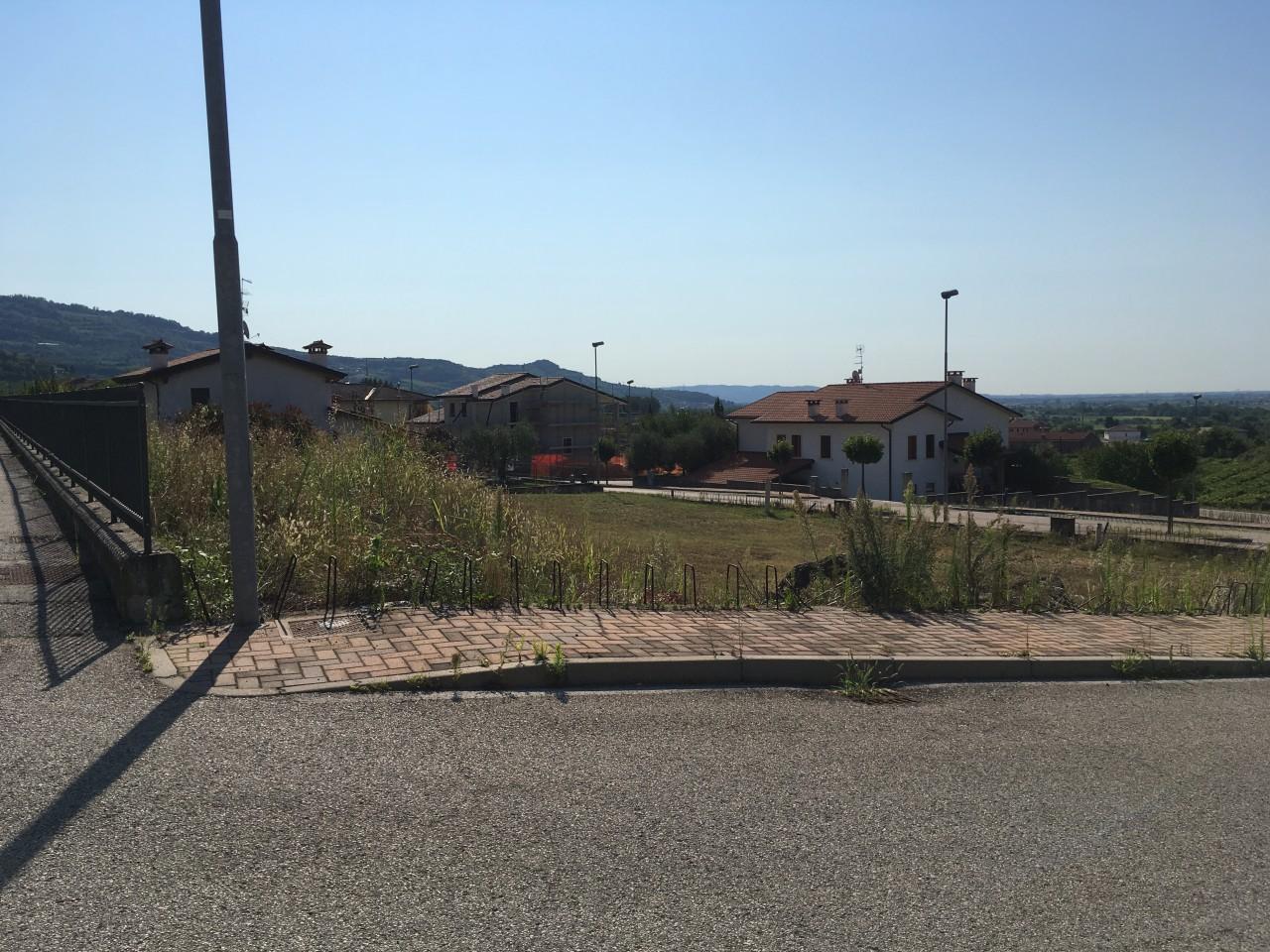 Terreno edificabile residenziale in vendita a Ronca'