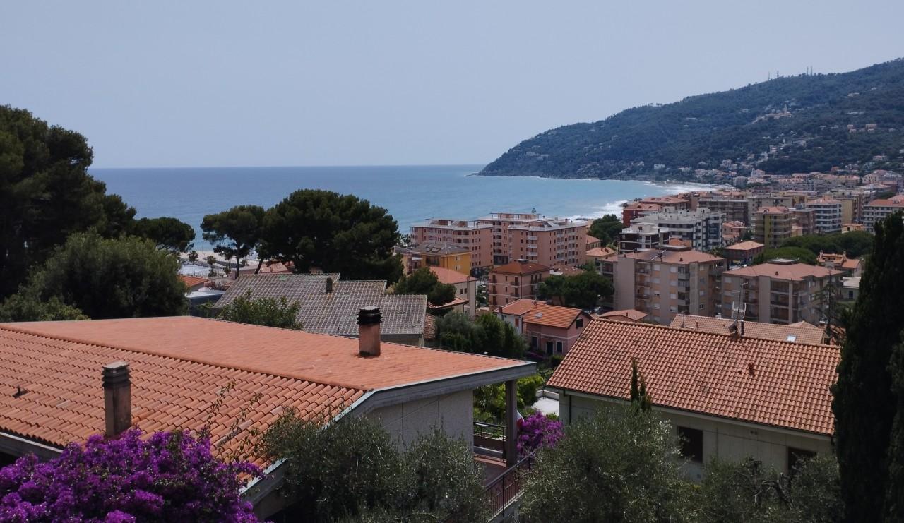 Villa a schiera in vendita a Andora