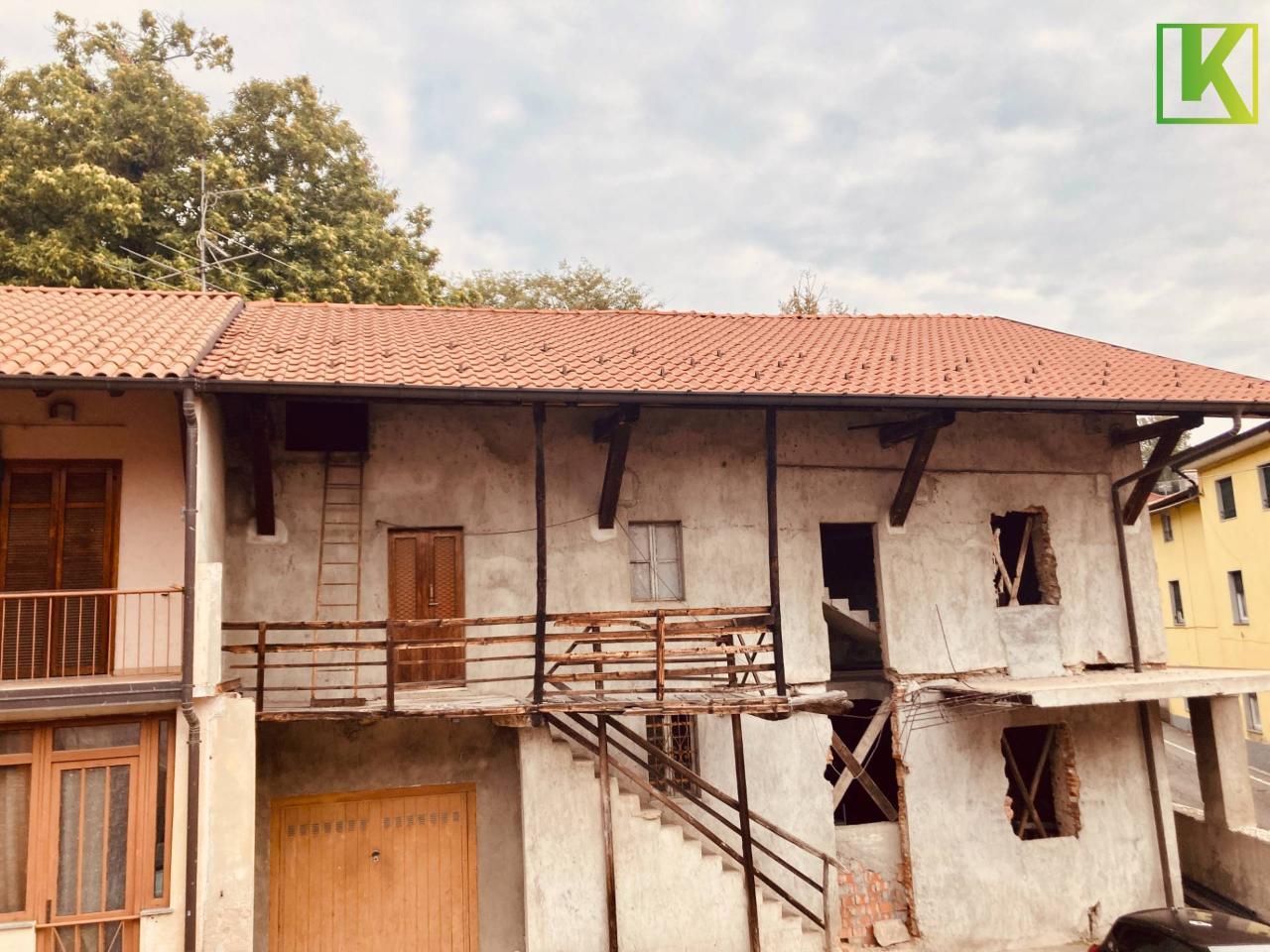 Casa indipendente in vendita a Biandronno